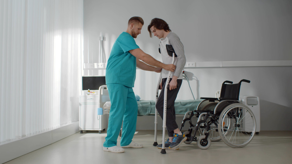 E-Learning course, Moving and Handling People - Essential Site Skills
